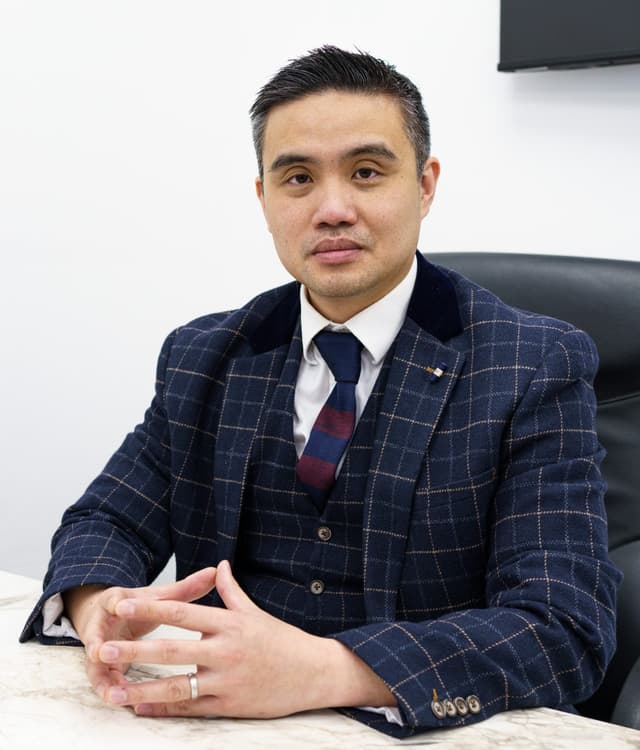 Prof Paul Lee MBBch, FRCS (Tr & Orth), PhD | London Cartilage Clinic
